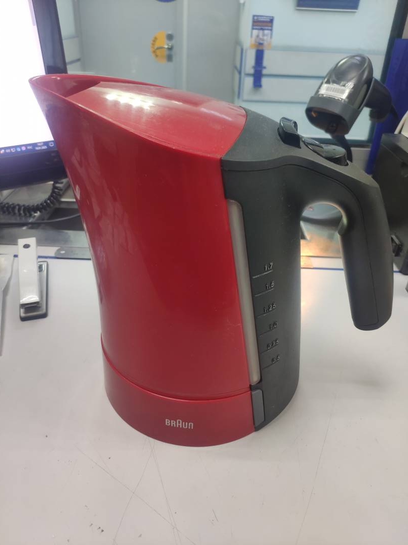 Купити Електрочайник Braun wk 300 01-200384140 | Техноскарб