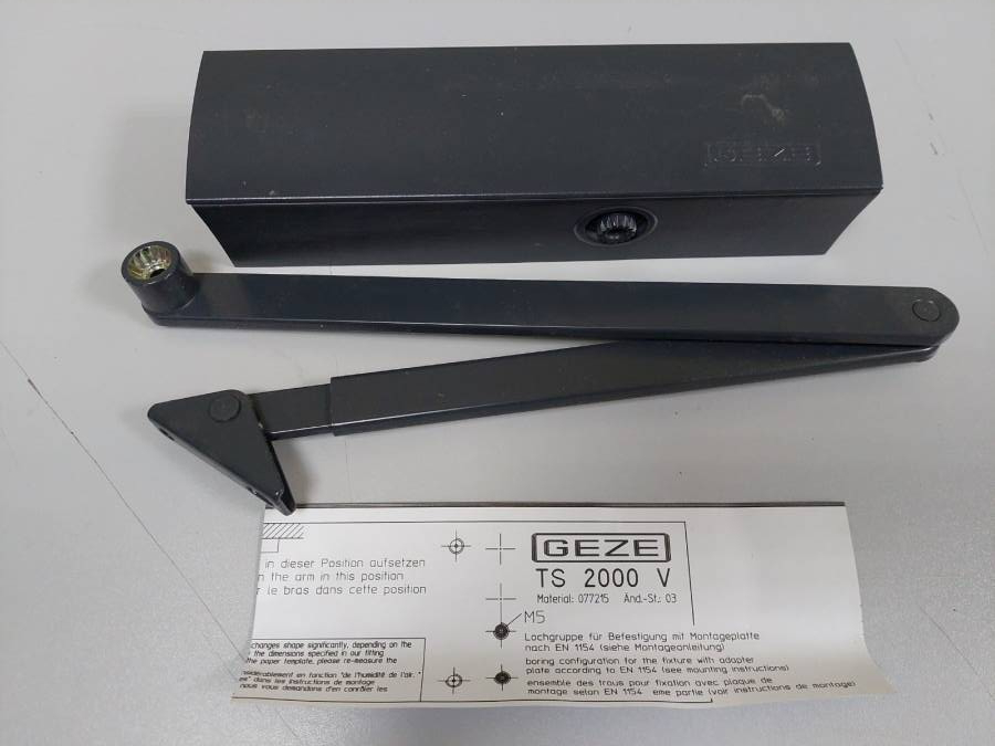 Купити Доводчик дверний Geze ts 2000 v bs 01-200386235 | Техноскарб